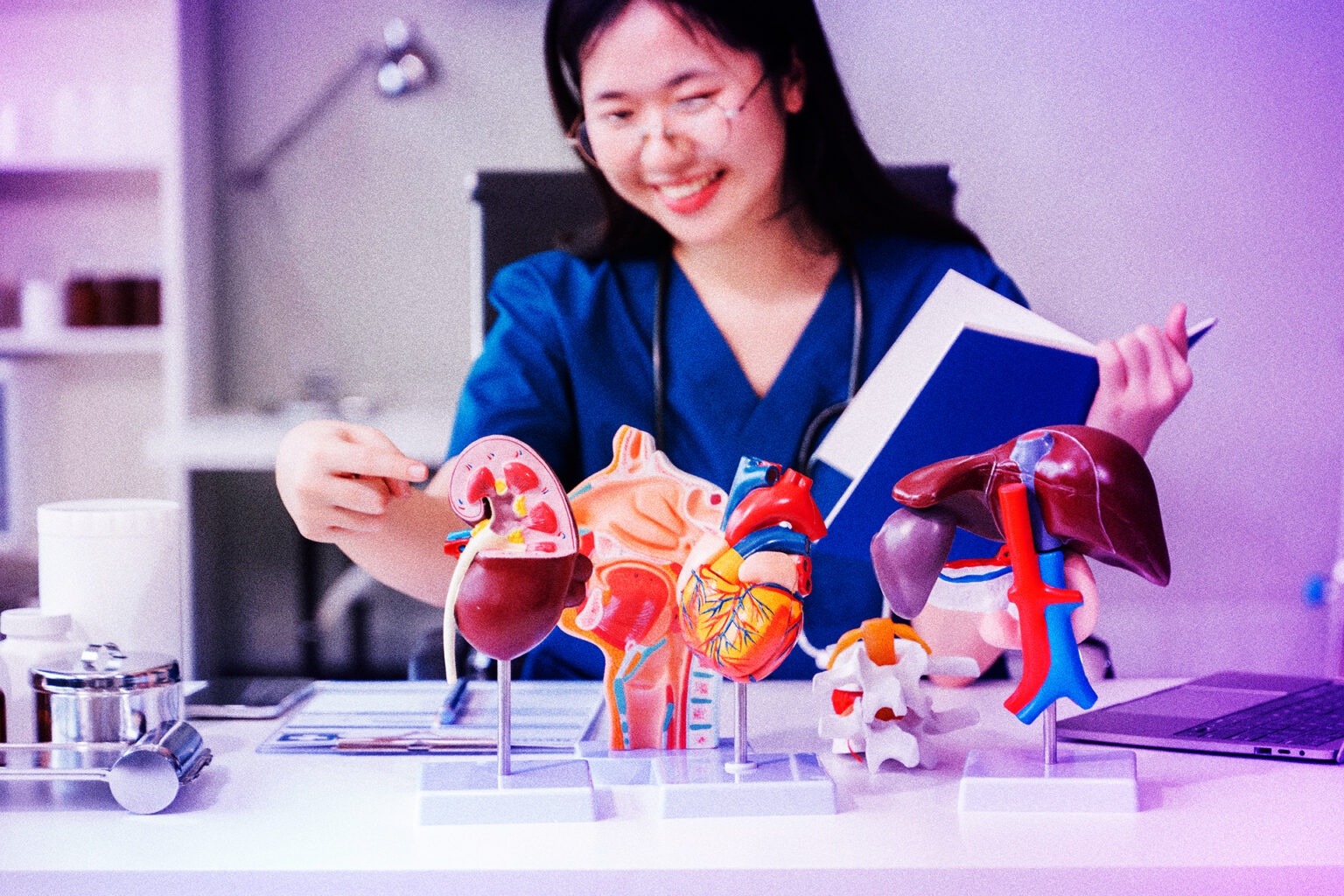 Conheça os conteúdos abordados no primeiro período do curso de Medicina ...